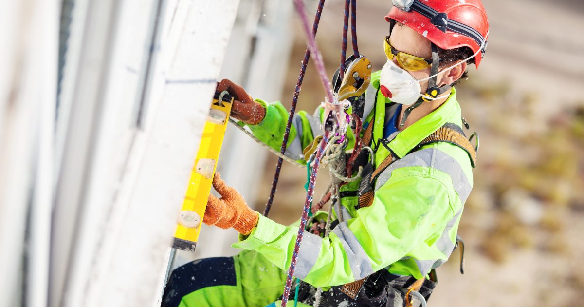 Refresher - Work Safely at Heights | Worksafe Connect